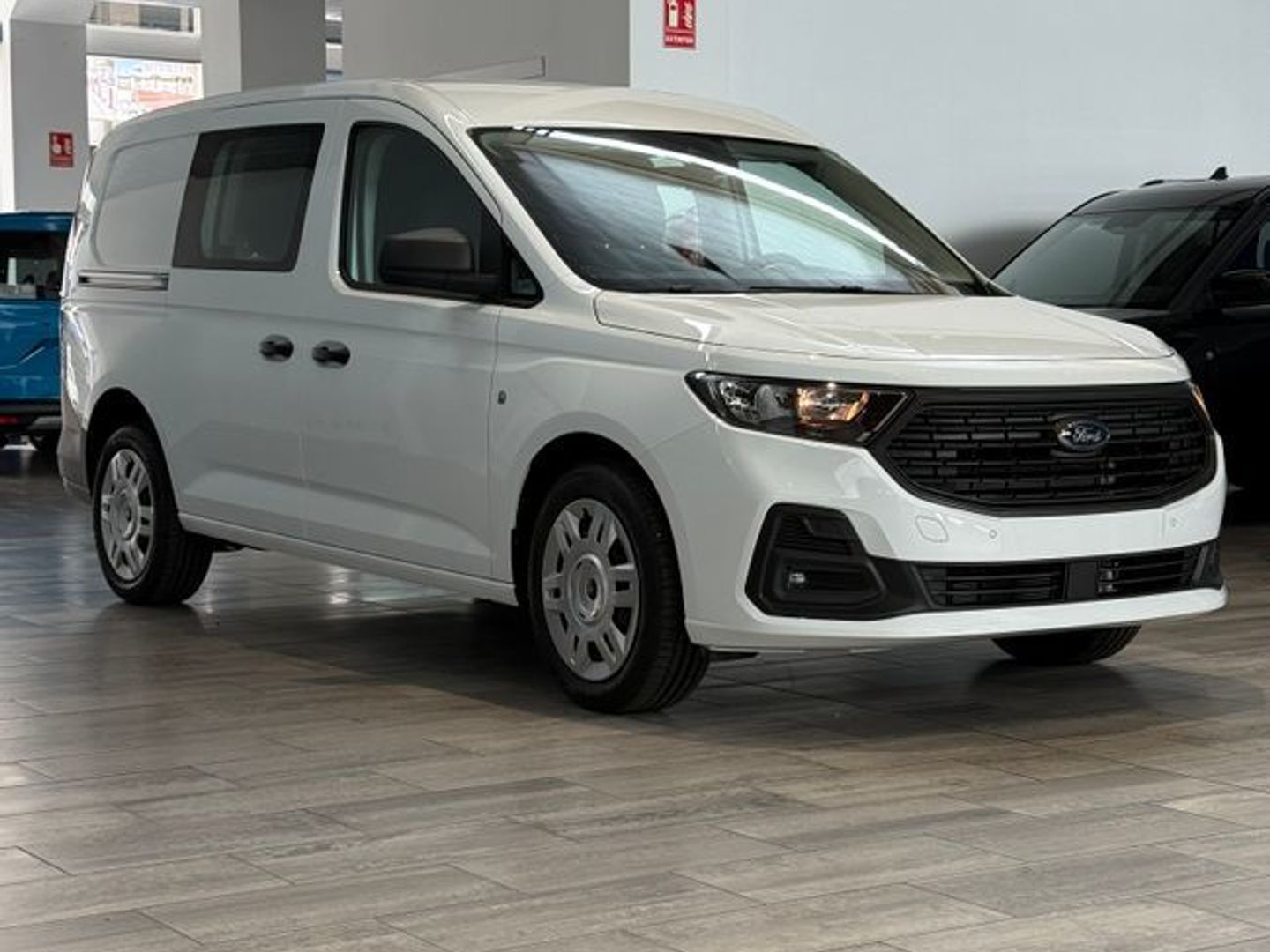 Ford Transit Connect FlexCab 1.5 EcoBoost PHEV de segunda mano ...